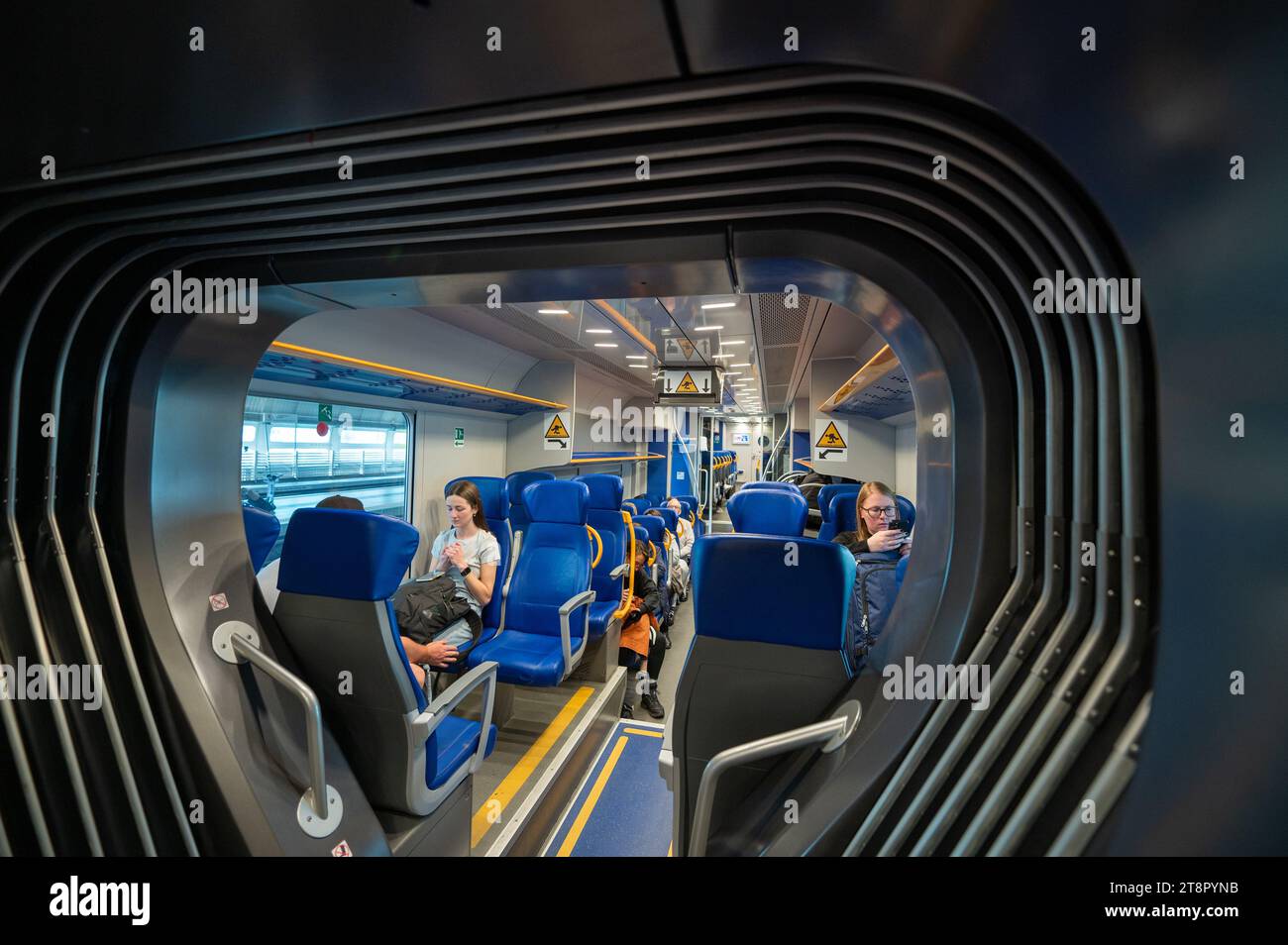 Leonardo express hi-res stock photography and images - Alamy