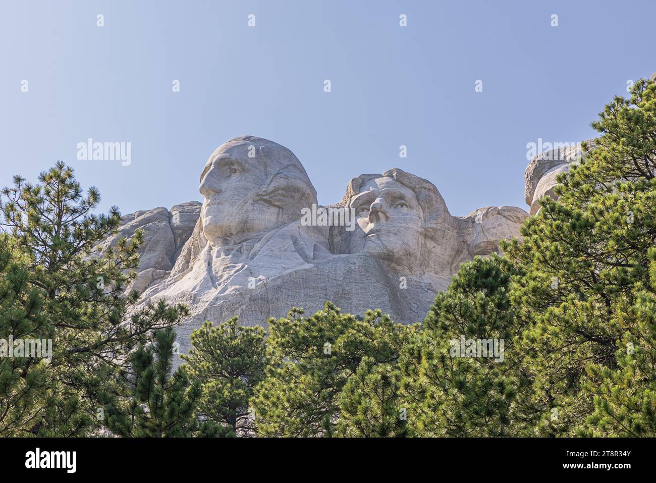 Mount Rushmore with the heads of George Washington and Thomas Jefferson ...