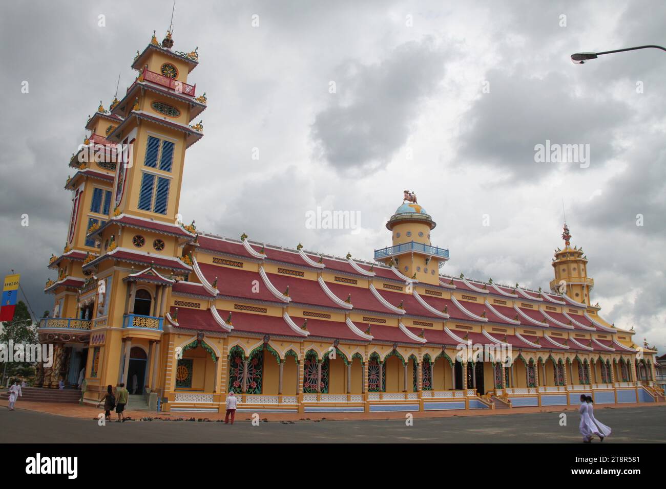 Vietnamese syncretistic sect hi-res stock photography and images - Alamy