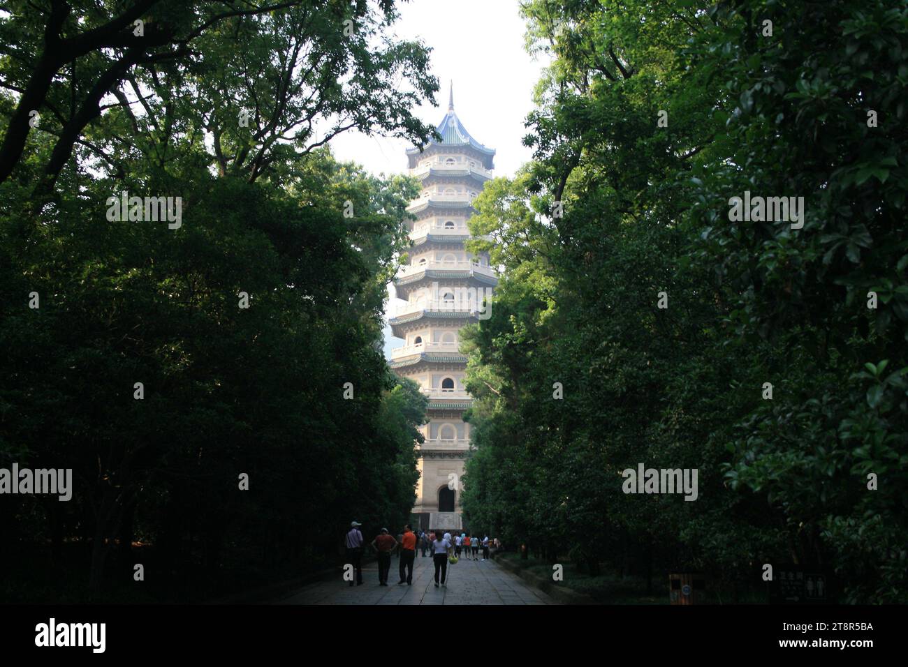 Zijin Shan, Nanjing, China, Linggu Pagoda, Burial site of Ming Hongwu ...