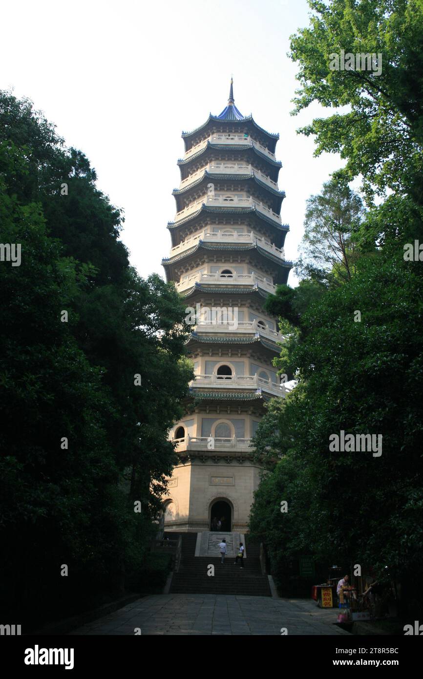 Zijin Shan, Nanjing, China, Linggu Pagoda, Burial site of Ming Hongwu ...