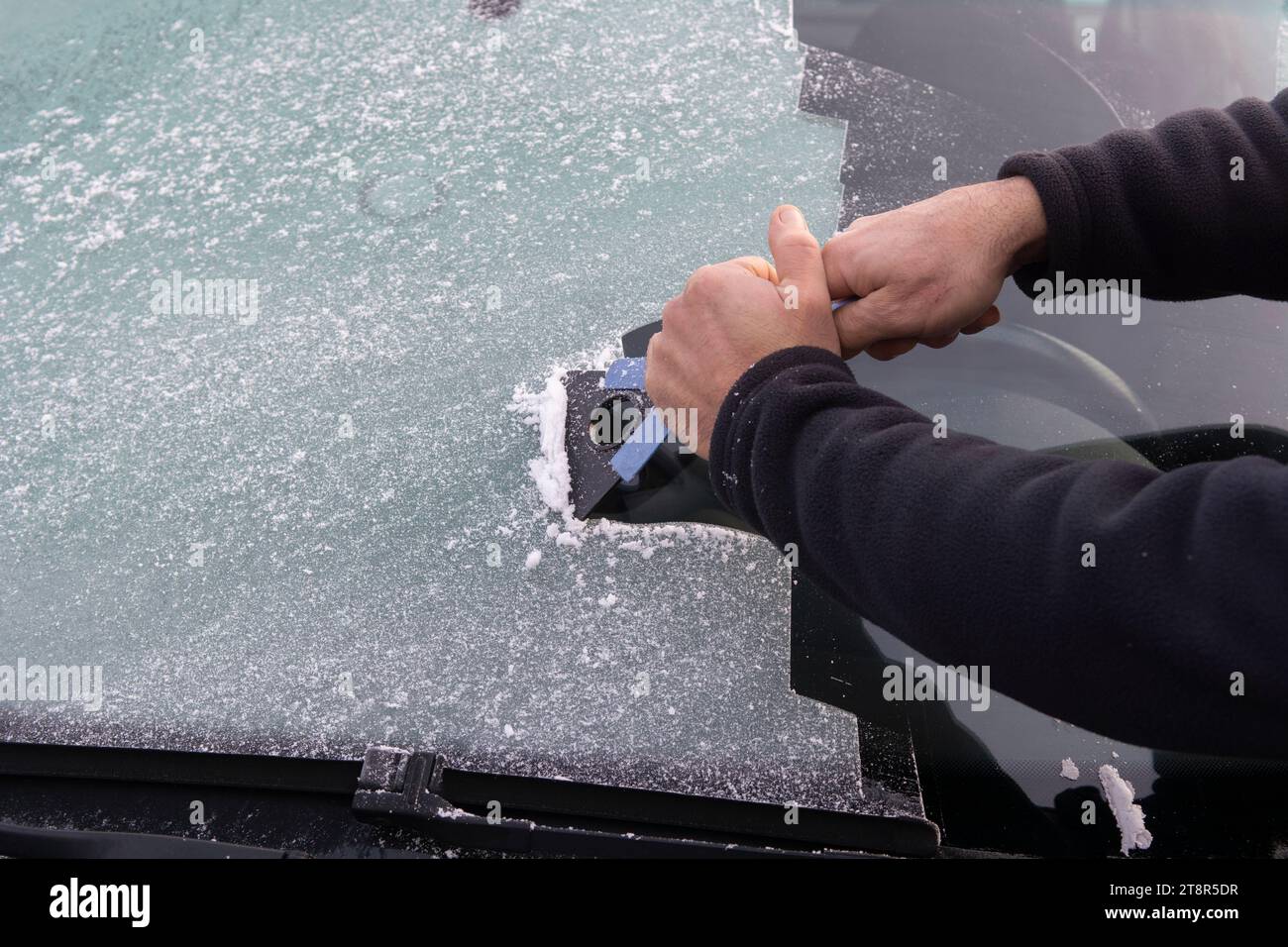 Car scrapping hi-res stock photography and images - Alamy