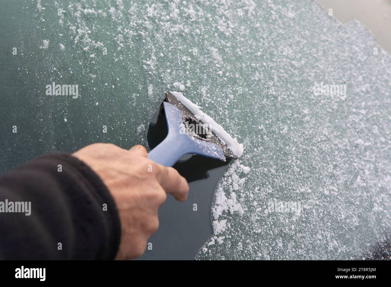 Car scrapping hi-res stock photography and images - Alamy