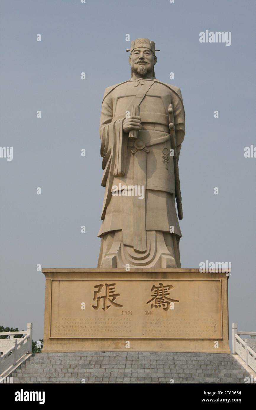 Zhang qian statue hi-res stock photography and images - Alamy
