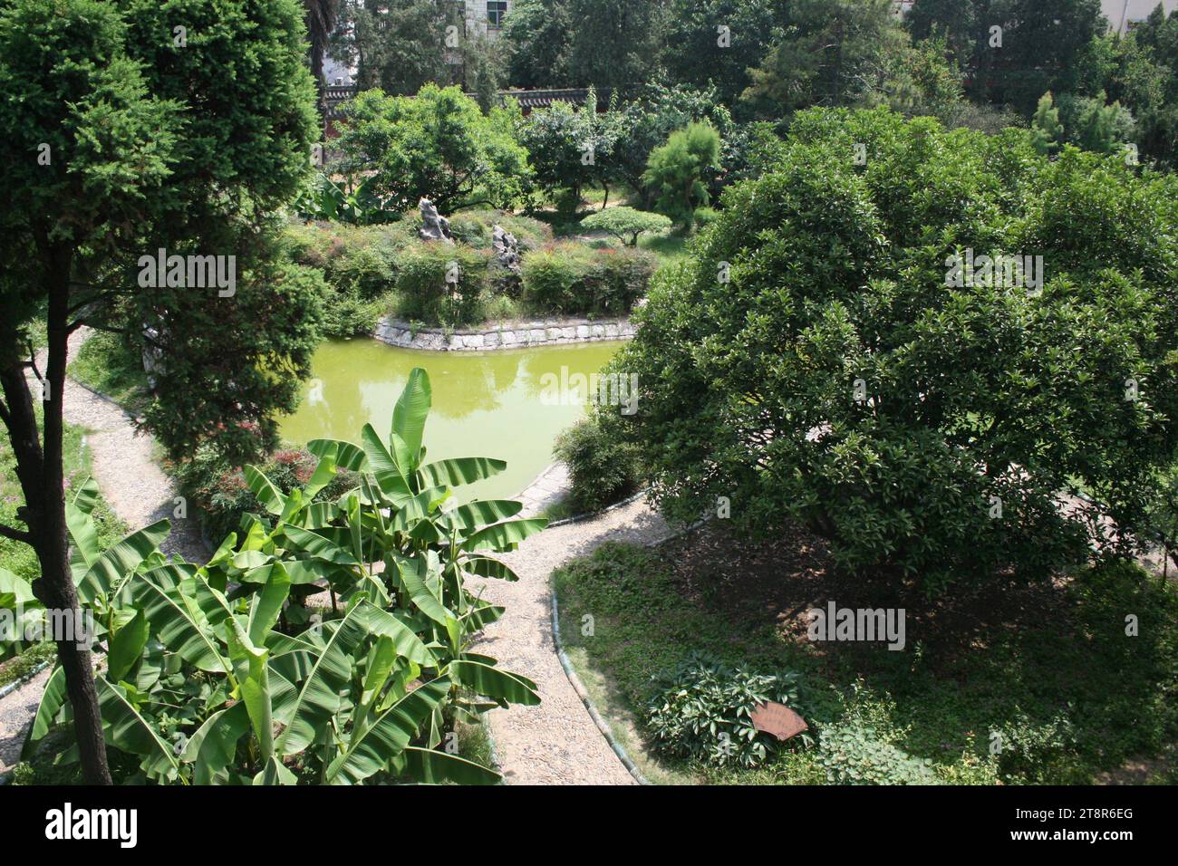 Wolong Hill Zhuge Liang Garden, Supposed site in Nanyang, Henan ...