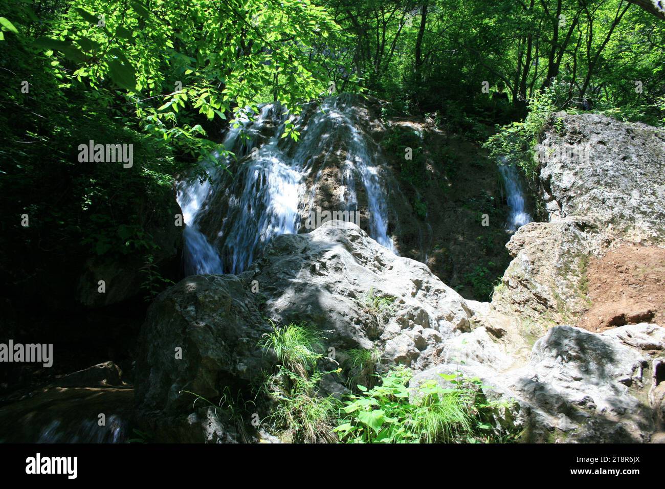 Yuntai Shan, Highest waterfall in Asia; national geopark, Henan ...