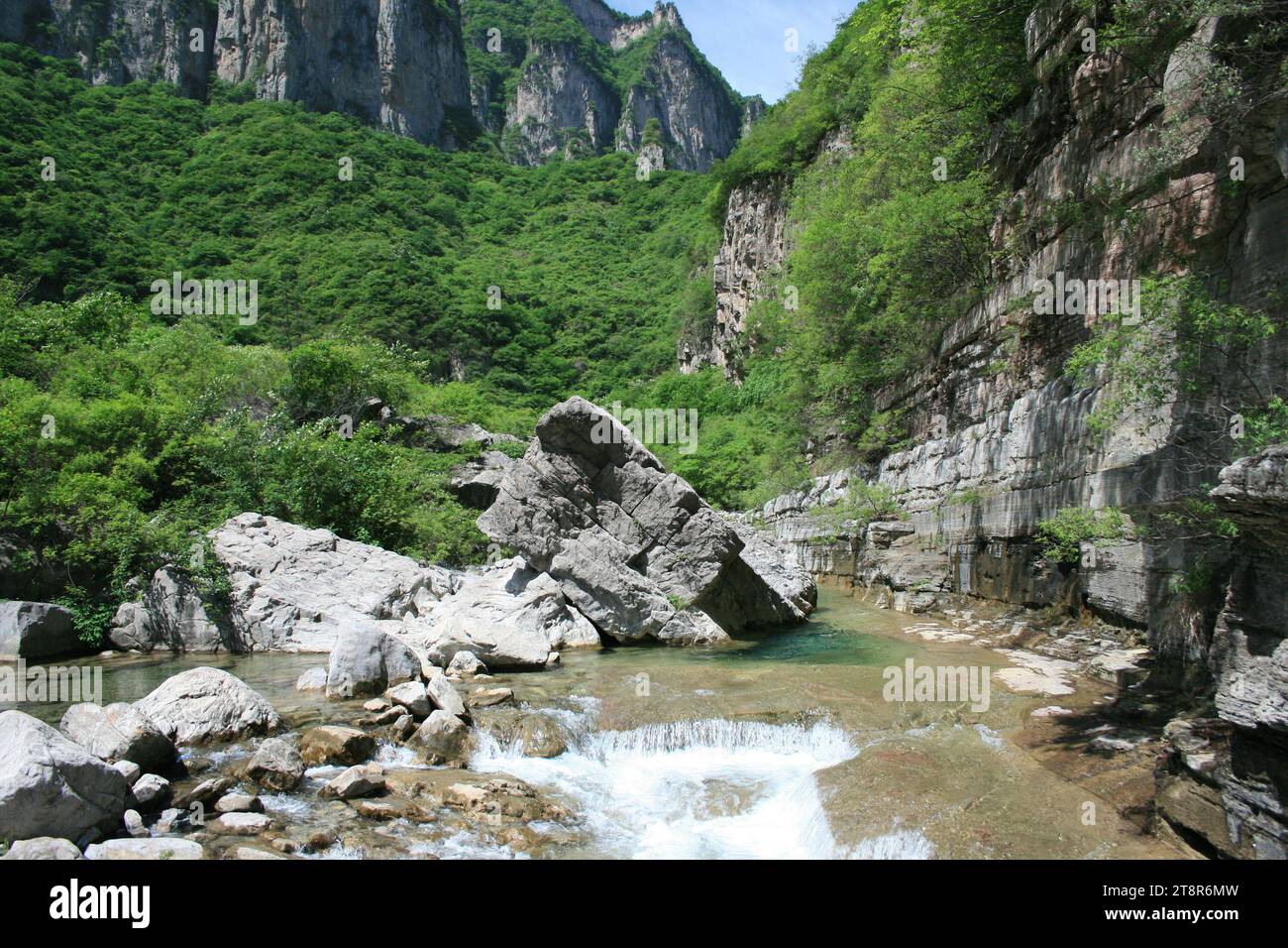 2009 yuntai shan waterfall hi-res stock photography and images - Alamy