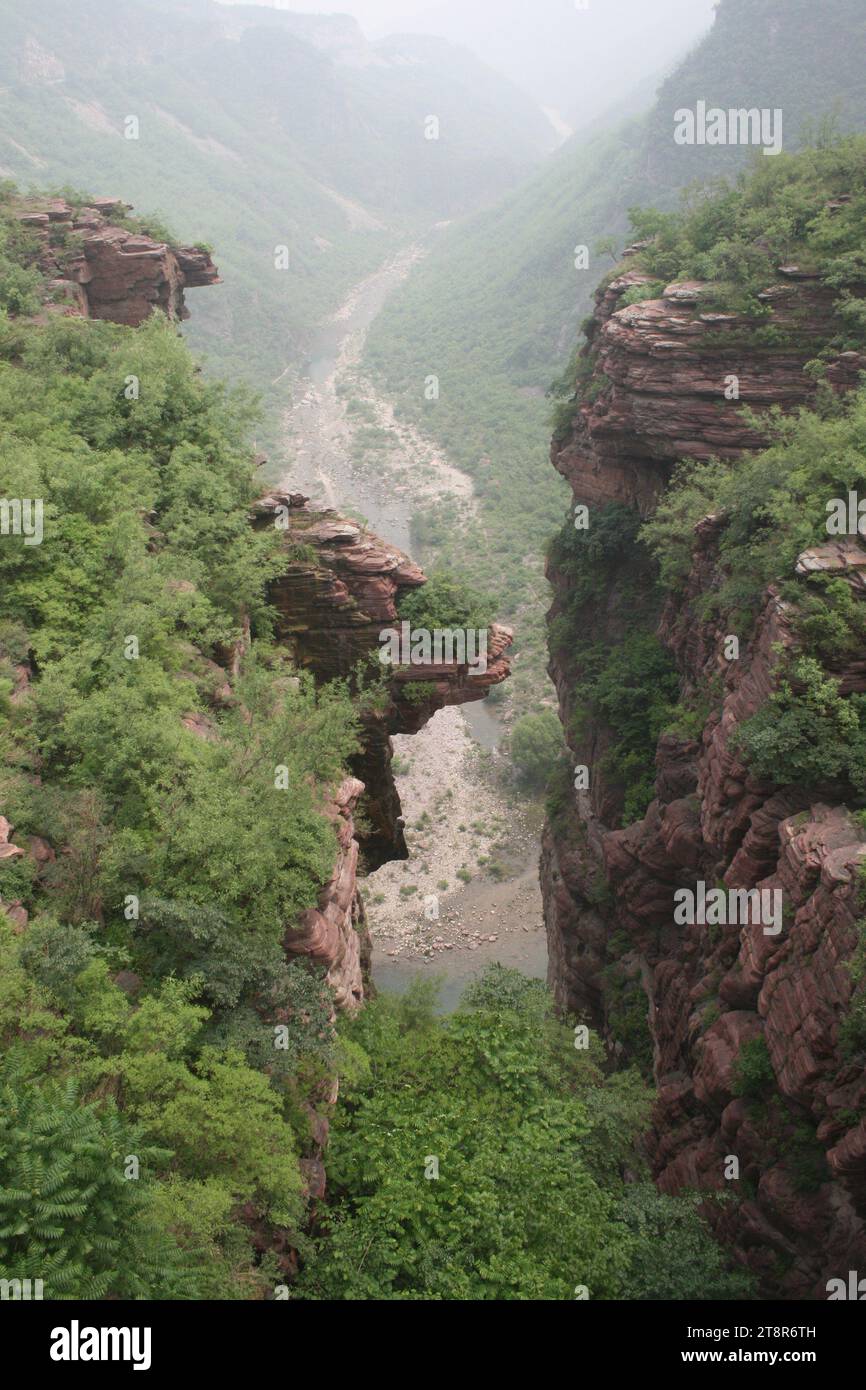 Yuntai Shan, Highest waterfall in Asia; national geopark, Henan ...