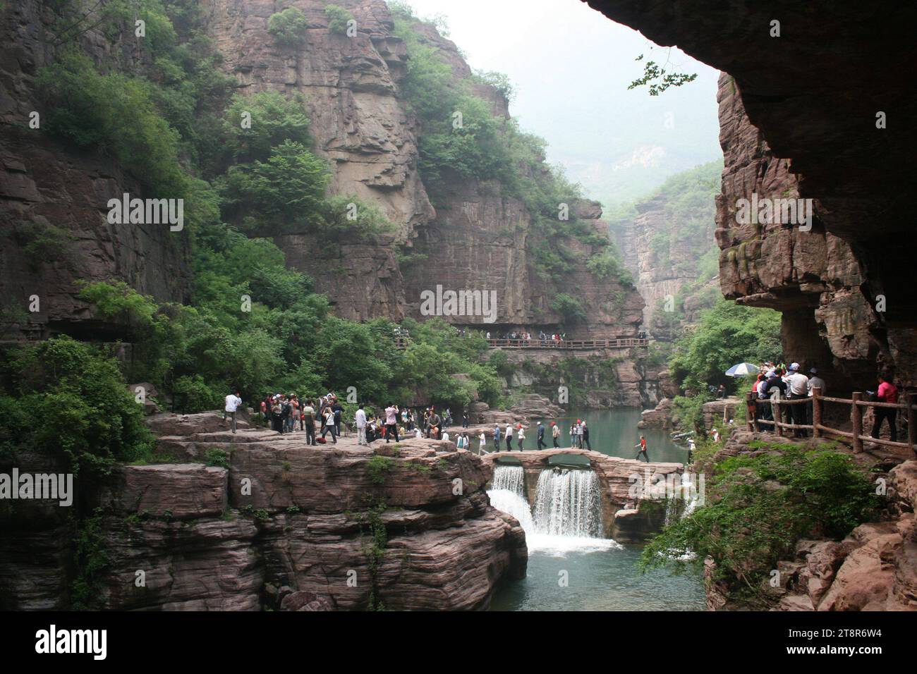 2009 yuntai shan waterfall hi-res stock photography and images - Alamy