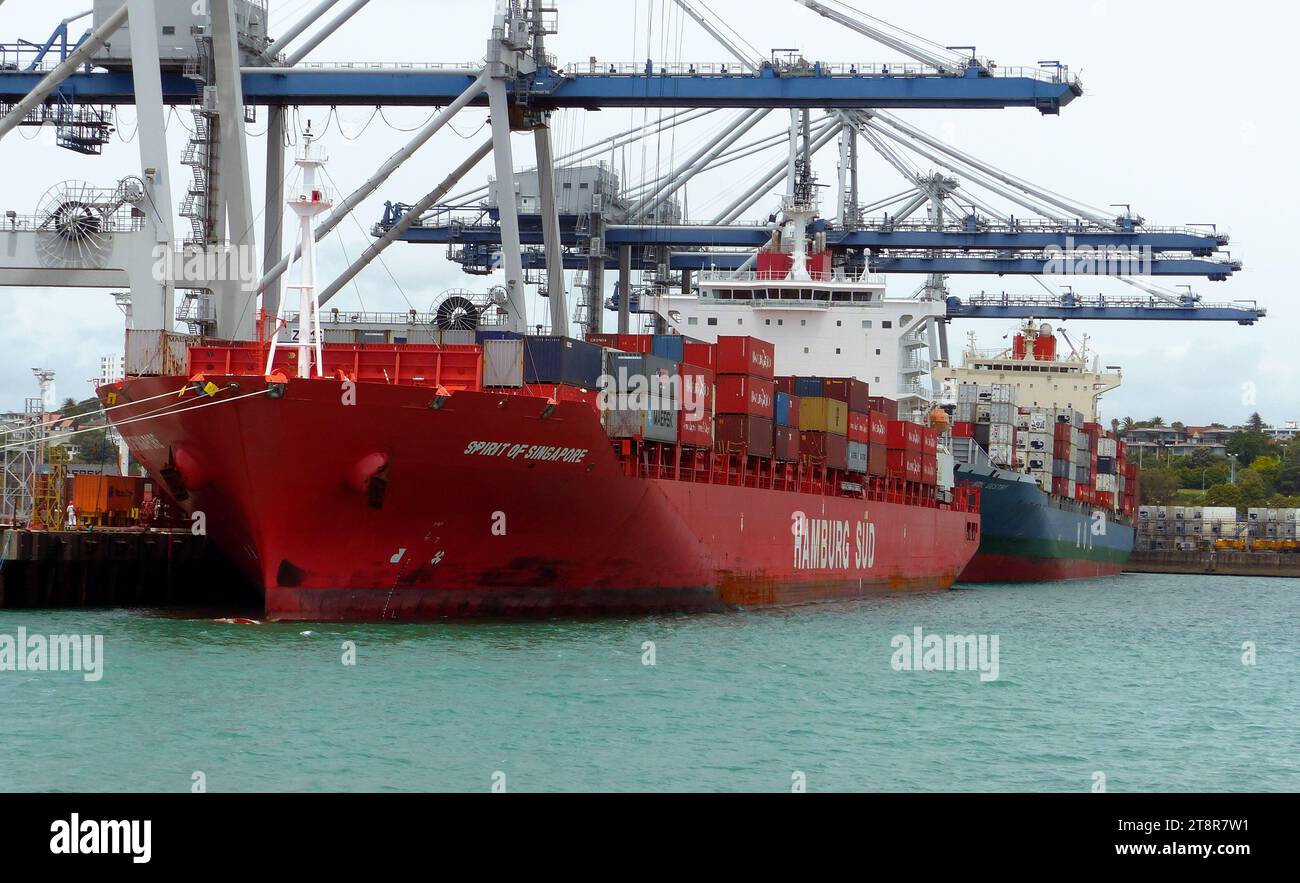 Spirit of Singapore, Ship type: Container Ship Stock Photo - Alamy