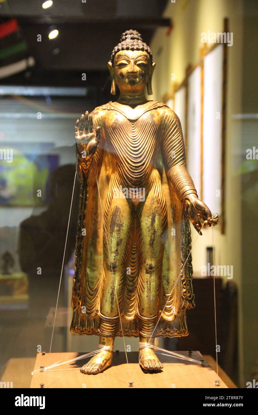 Gilt Copper Sakyamuni, 8th Century, Tibetan Buddhist Art Gallery, Tibet ...