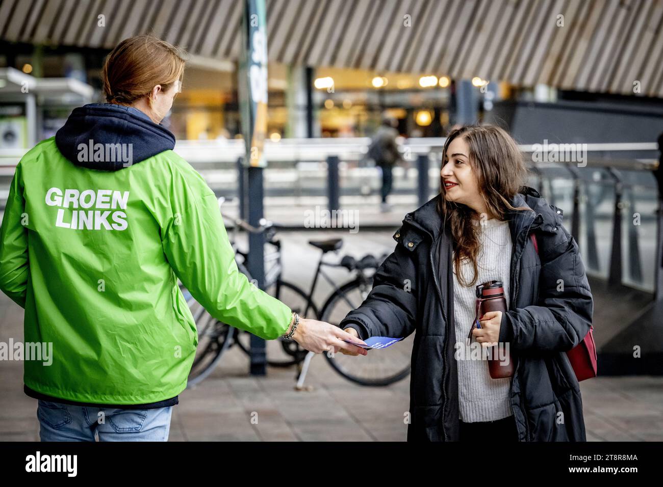 Samen flyer hi-res stock photography and images - Alamy