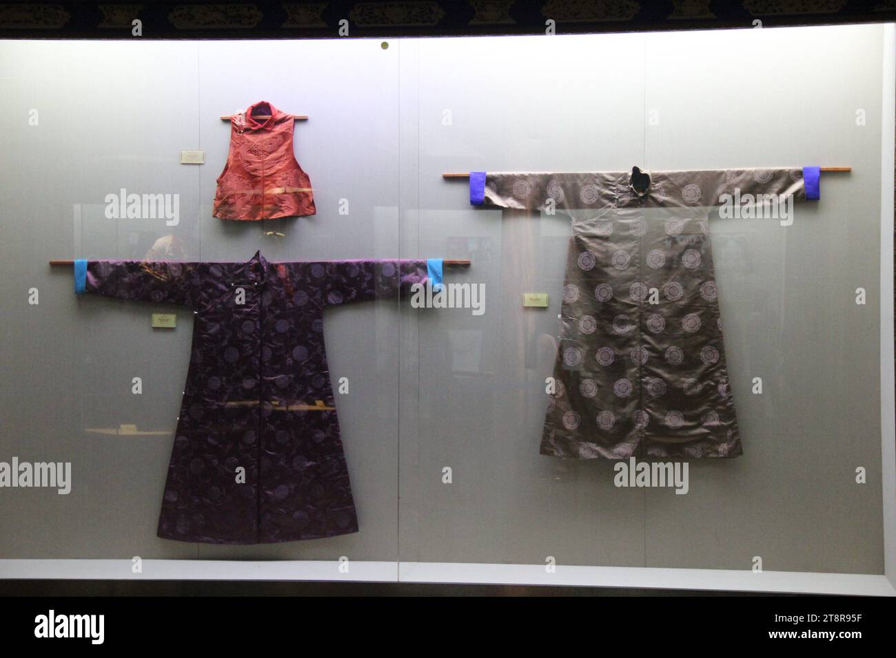 Tibetan Traditional Dress, Tibetan Traditional Culture Gallery, Tibet ...