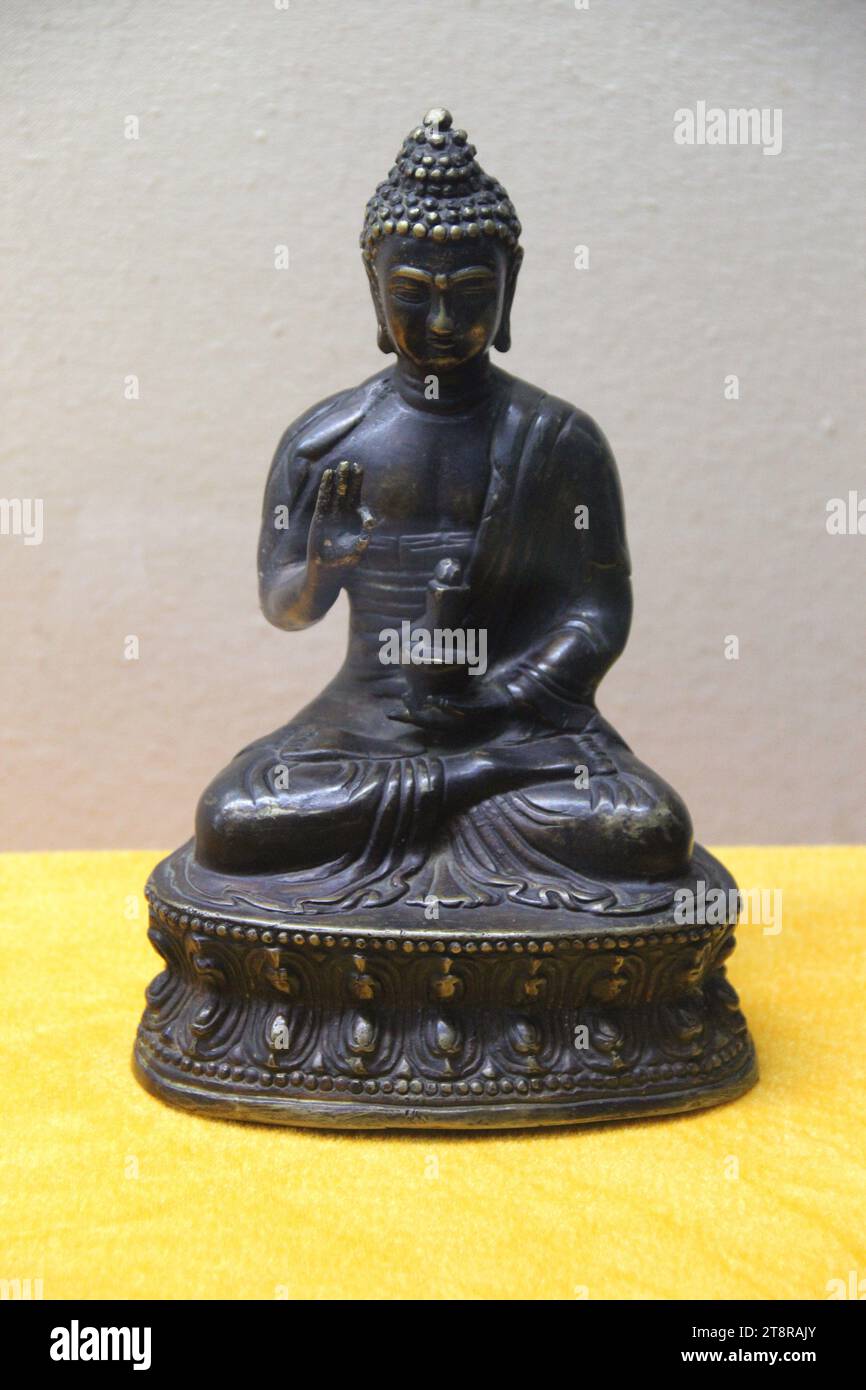 Brass Sakyamuni, 18th-19th Century, Tibetan Buddhist Art Gallery, Tibet ...