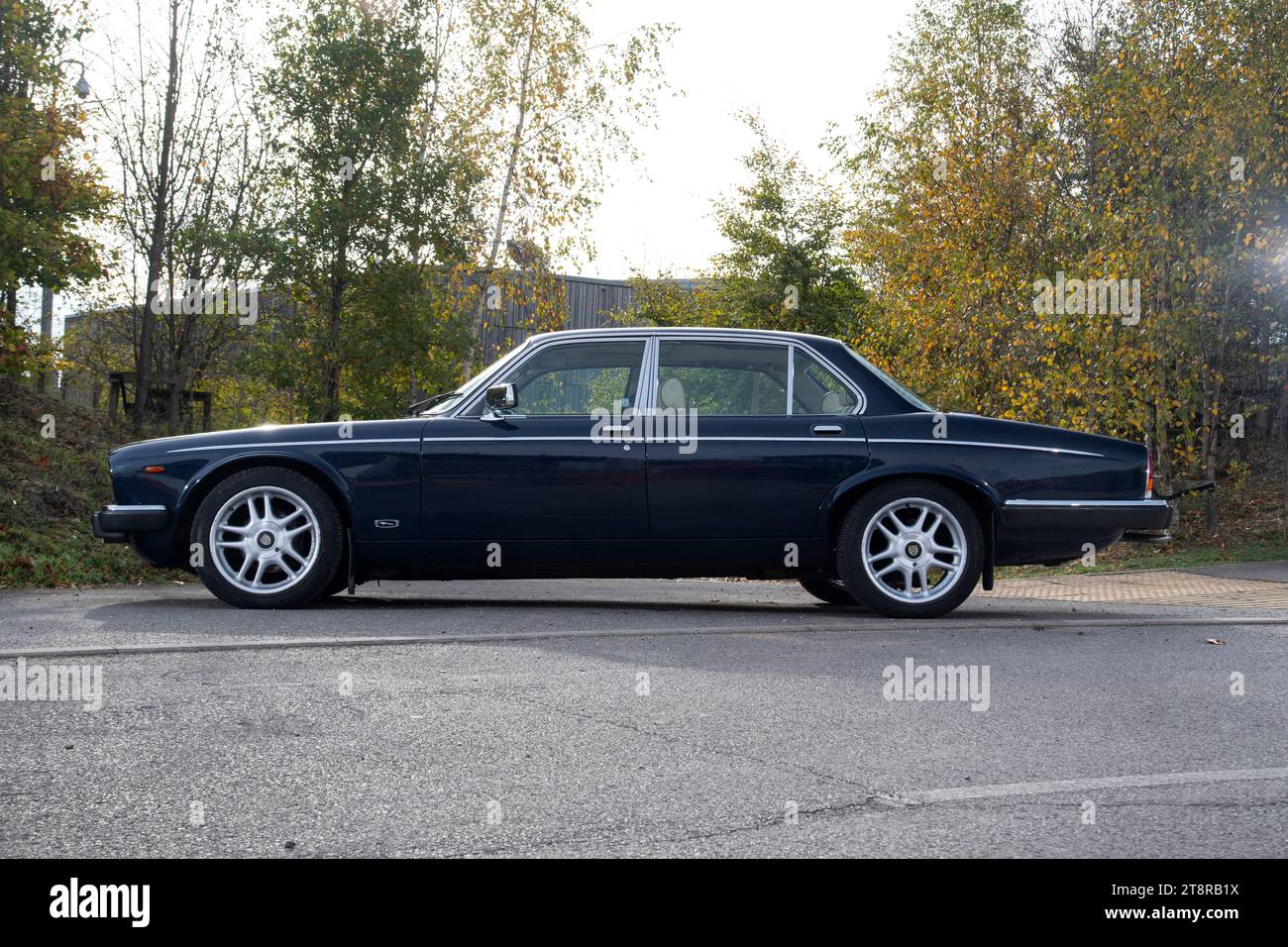 1983 Jaguar XJ40 Sovereign modern classic car Stock Photo - Alamy