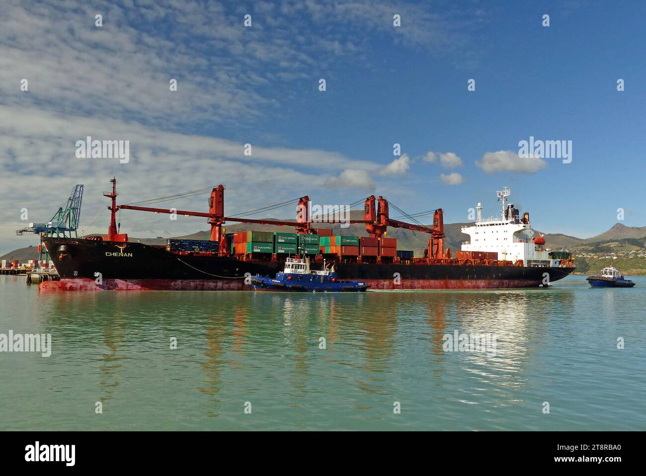 Cargo general hi-res stock photography and images - Alamy