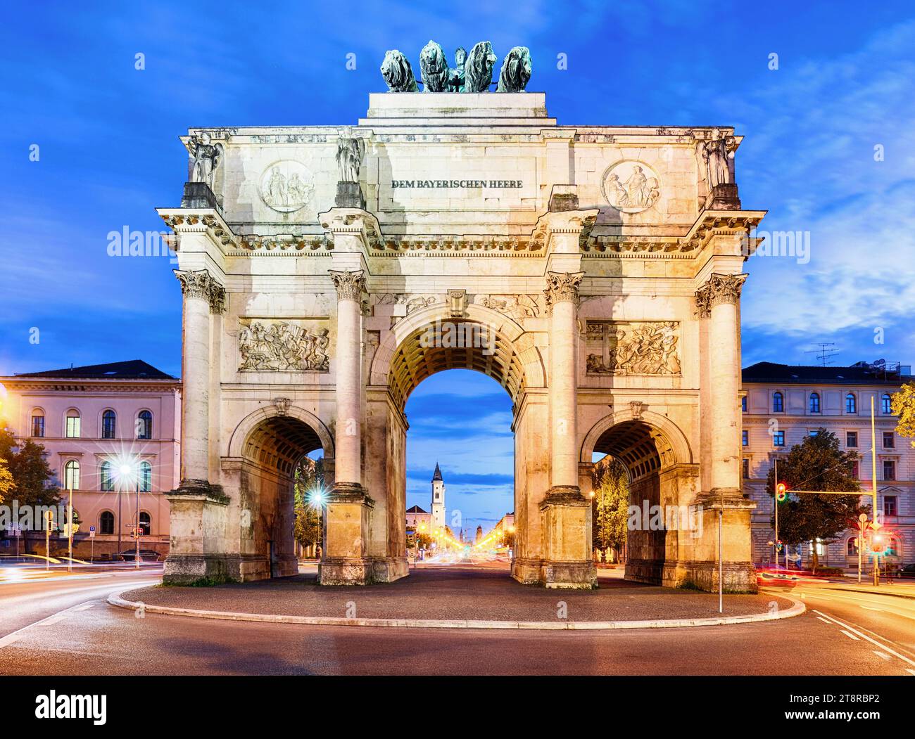 Victory Gate in Munich - Siegestor, Germany at dusk Stock Photo - Alamy