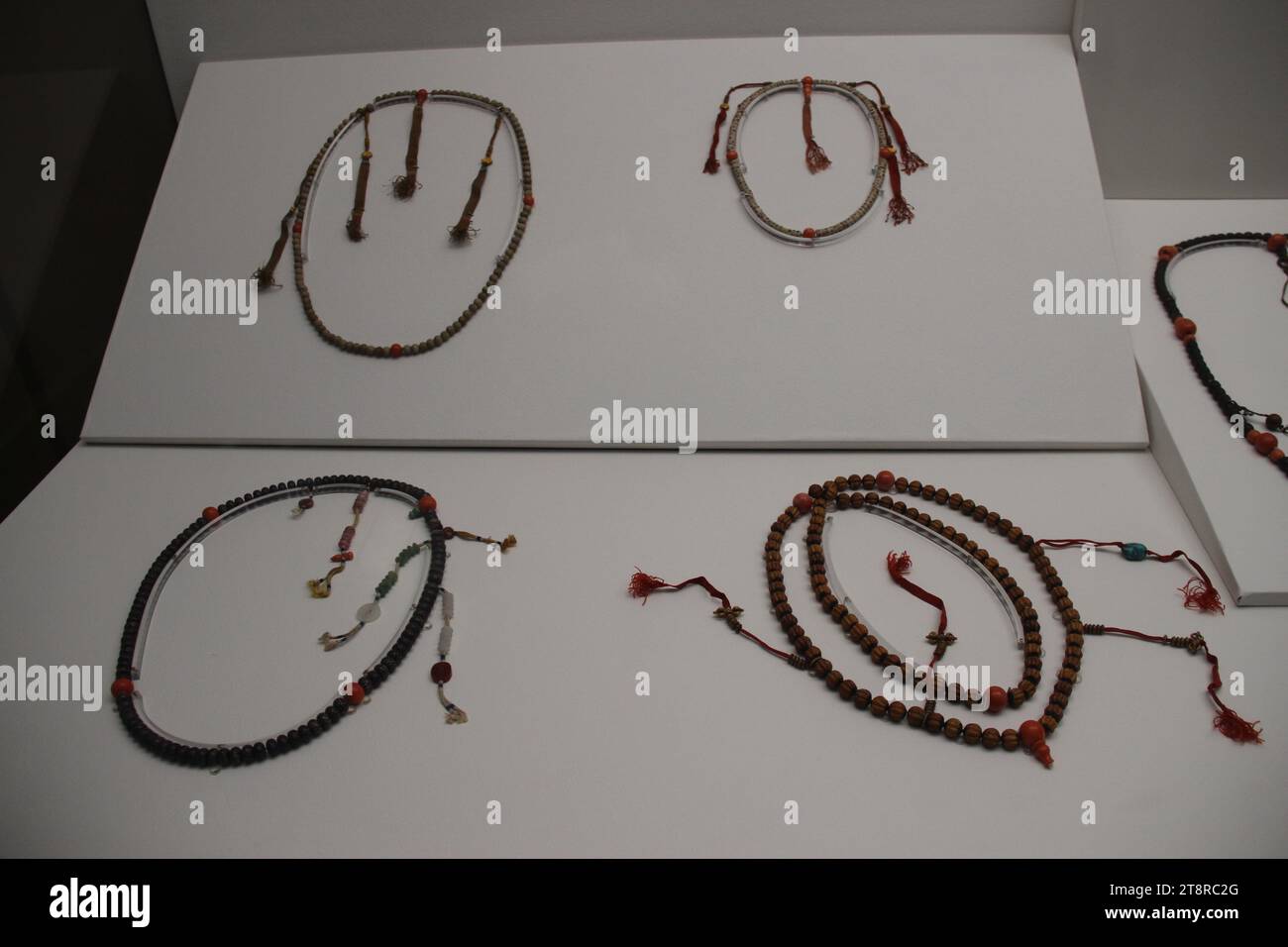 Tibetan Prayer Beads, Qing Nomads Exhibit, Palace Museum, Taipei ...