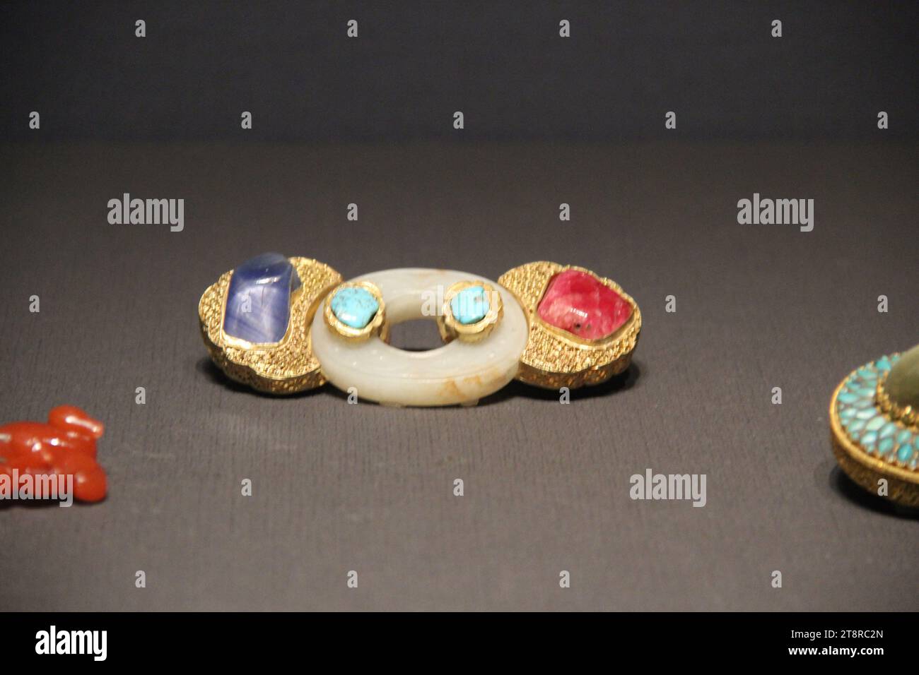 Qing Precious Craft, Exhibit of Precious Crafts of Qing Court, Palace Museum, Taipei, Taiwan ...