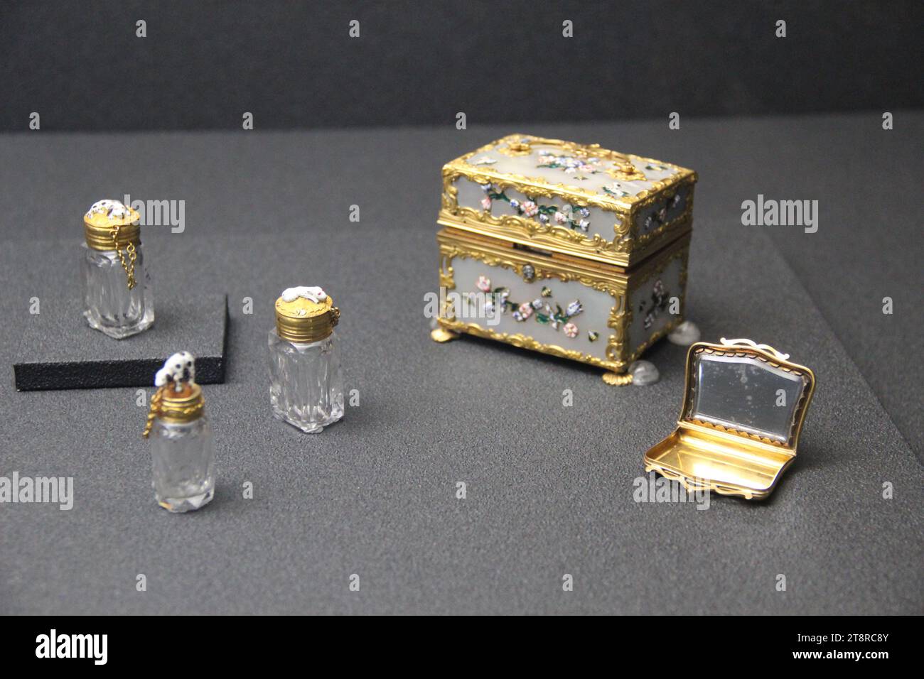 Qing Glass & Gold Box & Bottles, Special Exhibit of Glass Artifacts ...