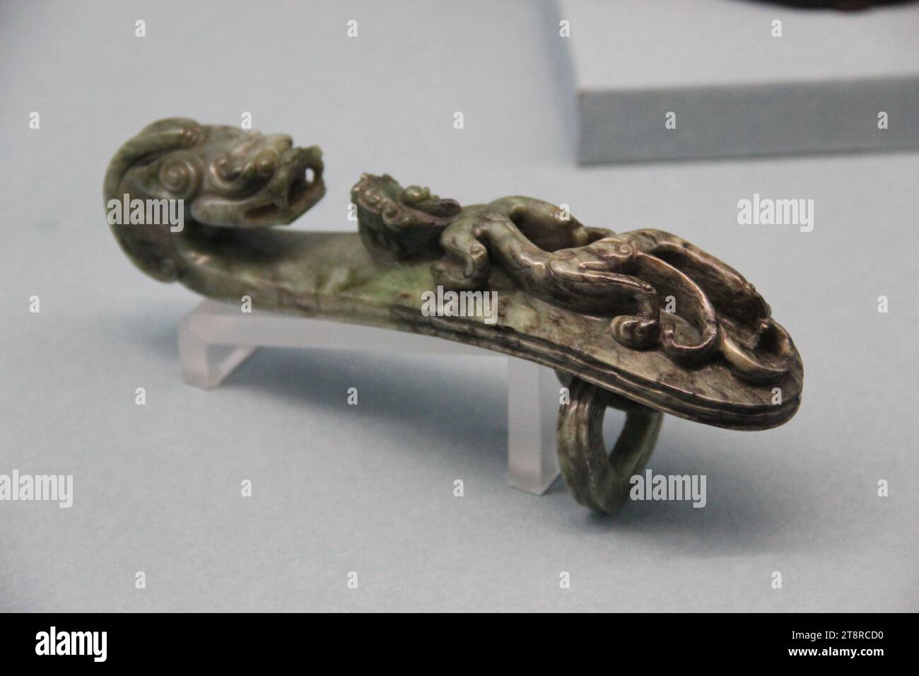 Qing Jade Belt Hook, Qianlong Reign, Jade gallery, Palace Museum ...