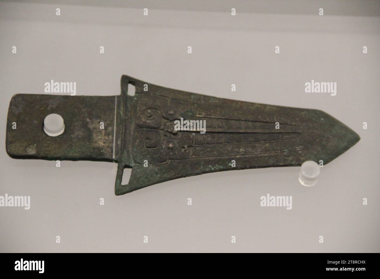 Warring states bronze ge dagger axe hi-res stock photography and images ...