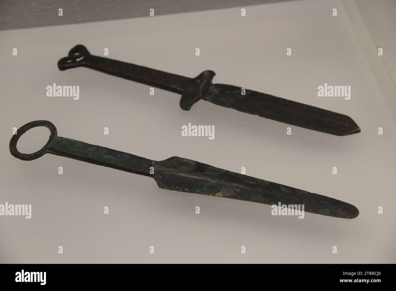 Warring States Bronze Daggers, 6th-3rd C. BC, Bronze gallery, Palace ...