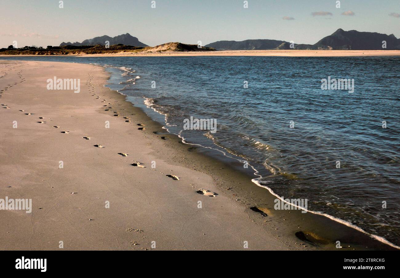 Shingle landform hi-res stock photography and images - Alamy