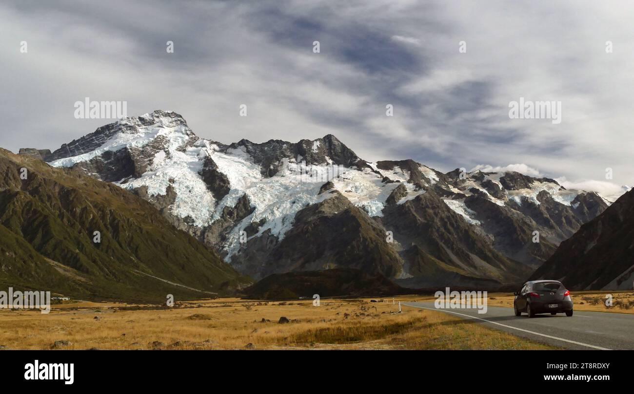 Mount Sefton. Mt Cook National Park. NZ, Mount Sefton (Māori: Maukatua ...