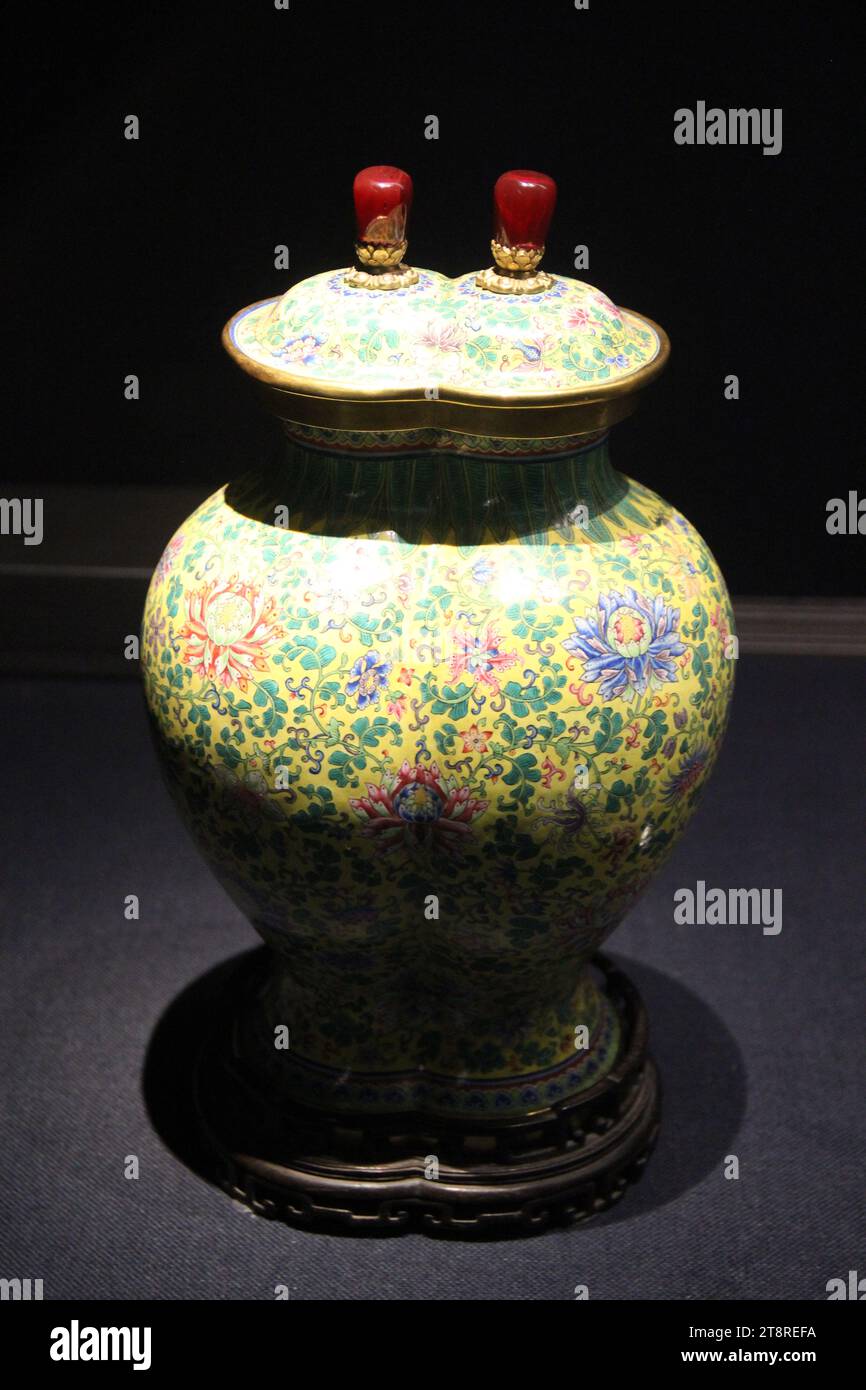Qing Fine Enamel, Exhibit of Precious Crafts of Qing Court, Palace ...
