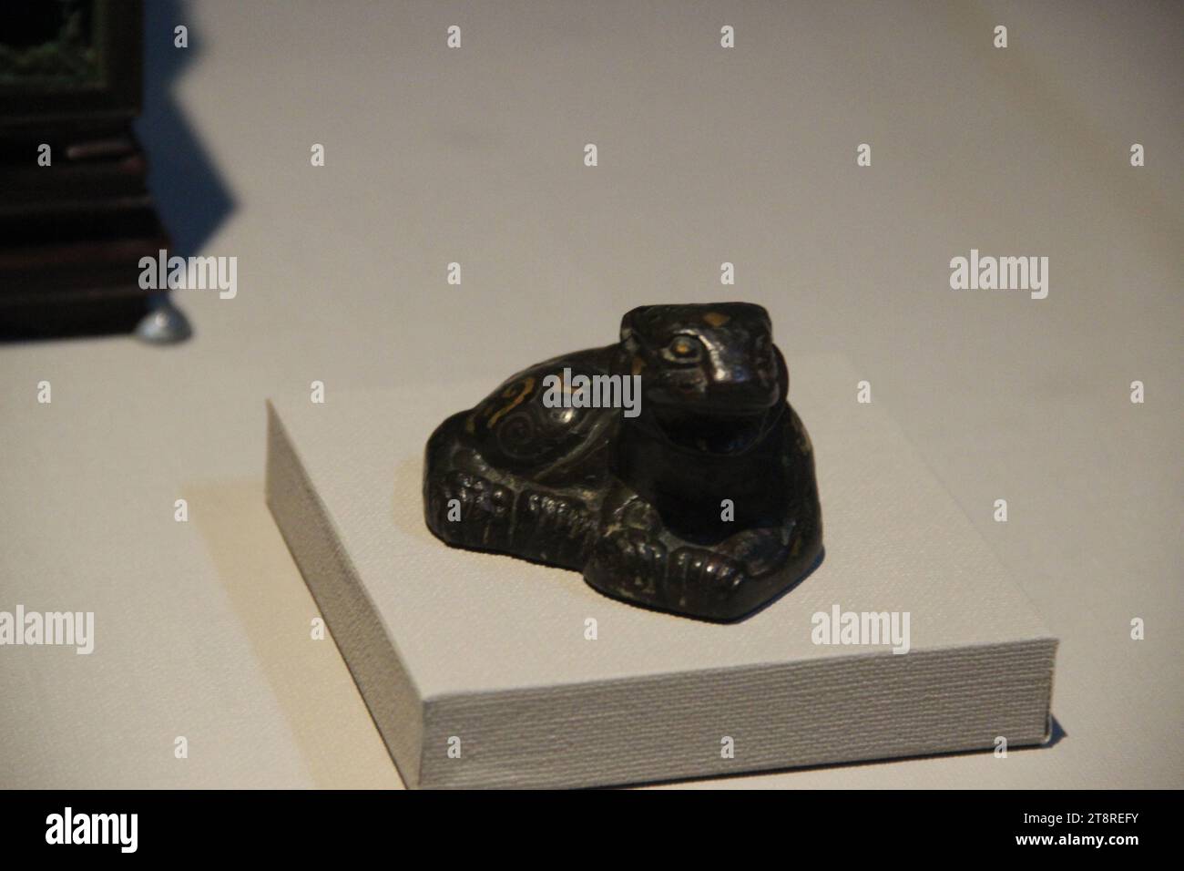 Qing Precious Objects of the Scholar's Study, Exhibit of Precious Crafts of Qing Court, Palace ...