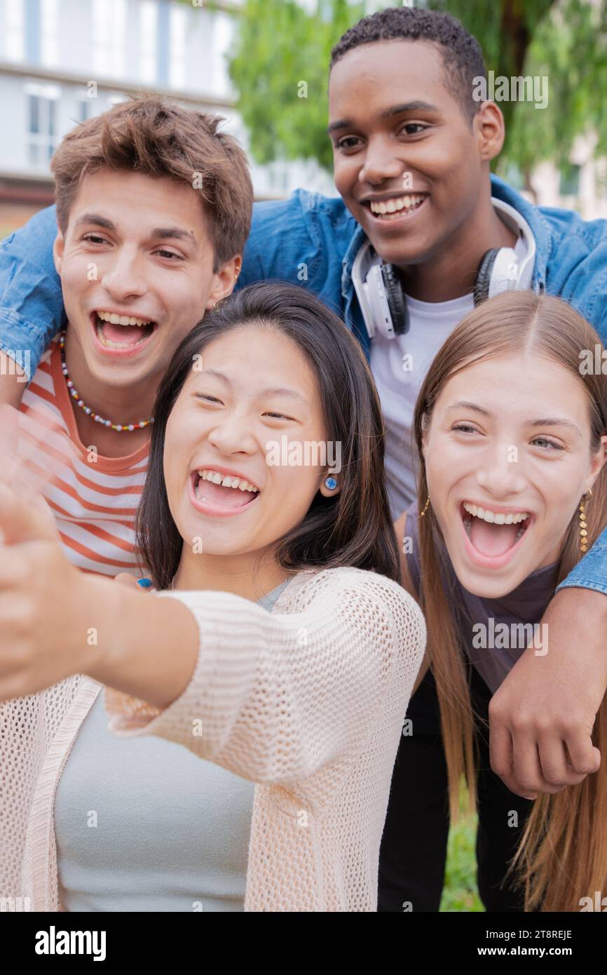 Vertical video group young friends hi-res stock photography and images ...