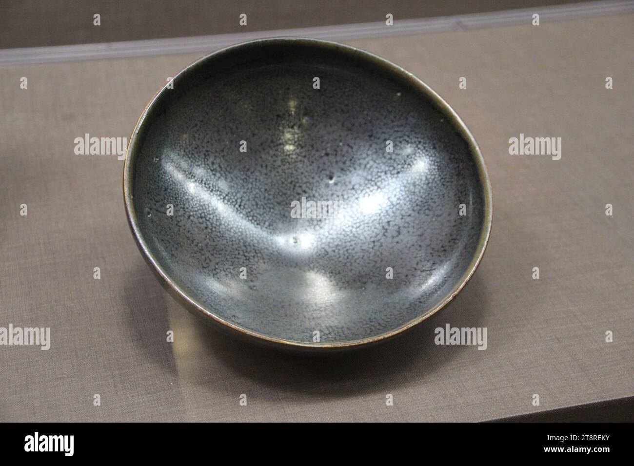 Ru ware celadon hi-res stock photography and images - Alamy