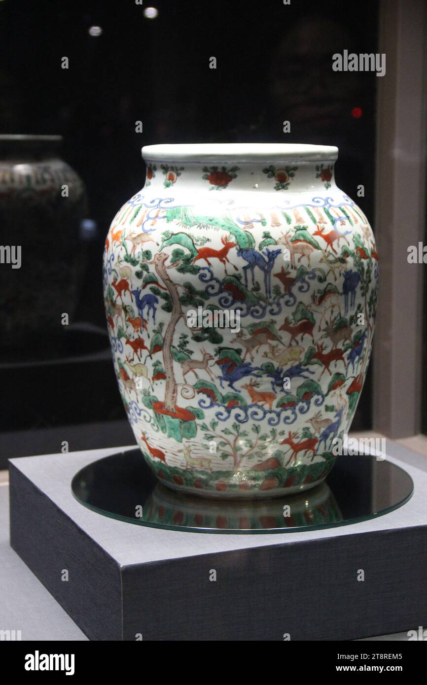 Ming Porcelain, Pottery and Porcelain Gallery, Palace Museum, Taipei ...