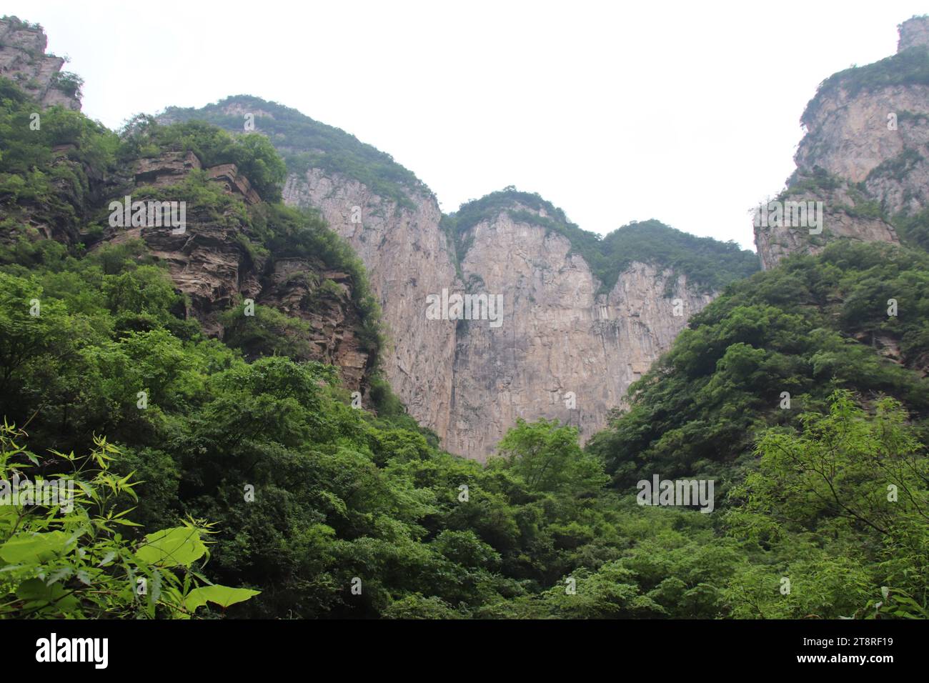 Yuntai Mountain Quanpu Gorge, Yuntai Shan National Geopark, Henan ...