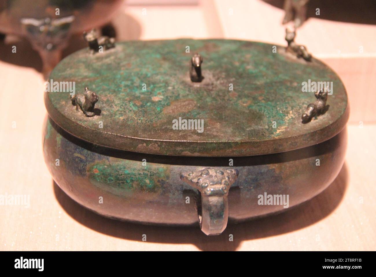 Spring & Autumn Bronze He, 6th-5th C. BC, Bronze gallery, Palace Museum ...