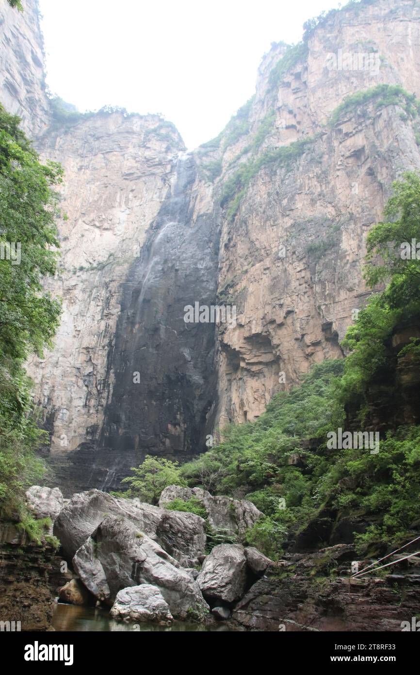 Quanpu gorge grand waterfall hi-res stock photography and images - Alamy