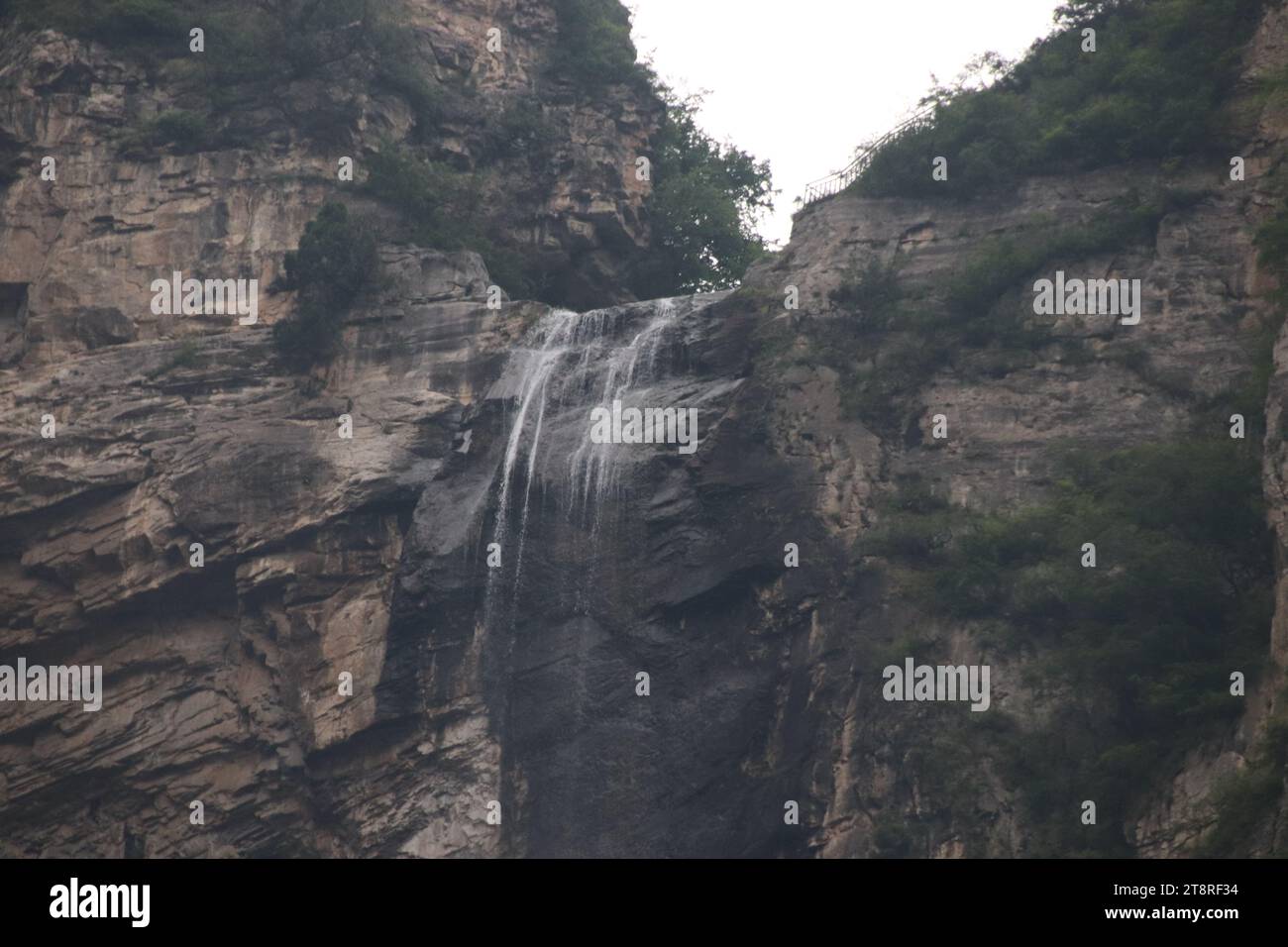 Yuntai Mountain Quanpu Gorge Grand Waterfall, Yuntai Shan National ...
