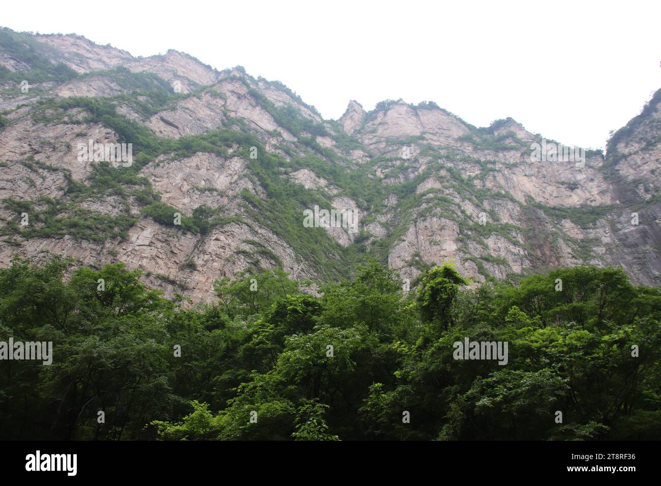 Yuntai Mountain Quanpu Gorge, Yuntai Shan National Geopark, Henan ...
