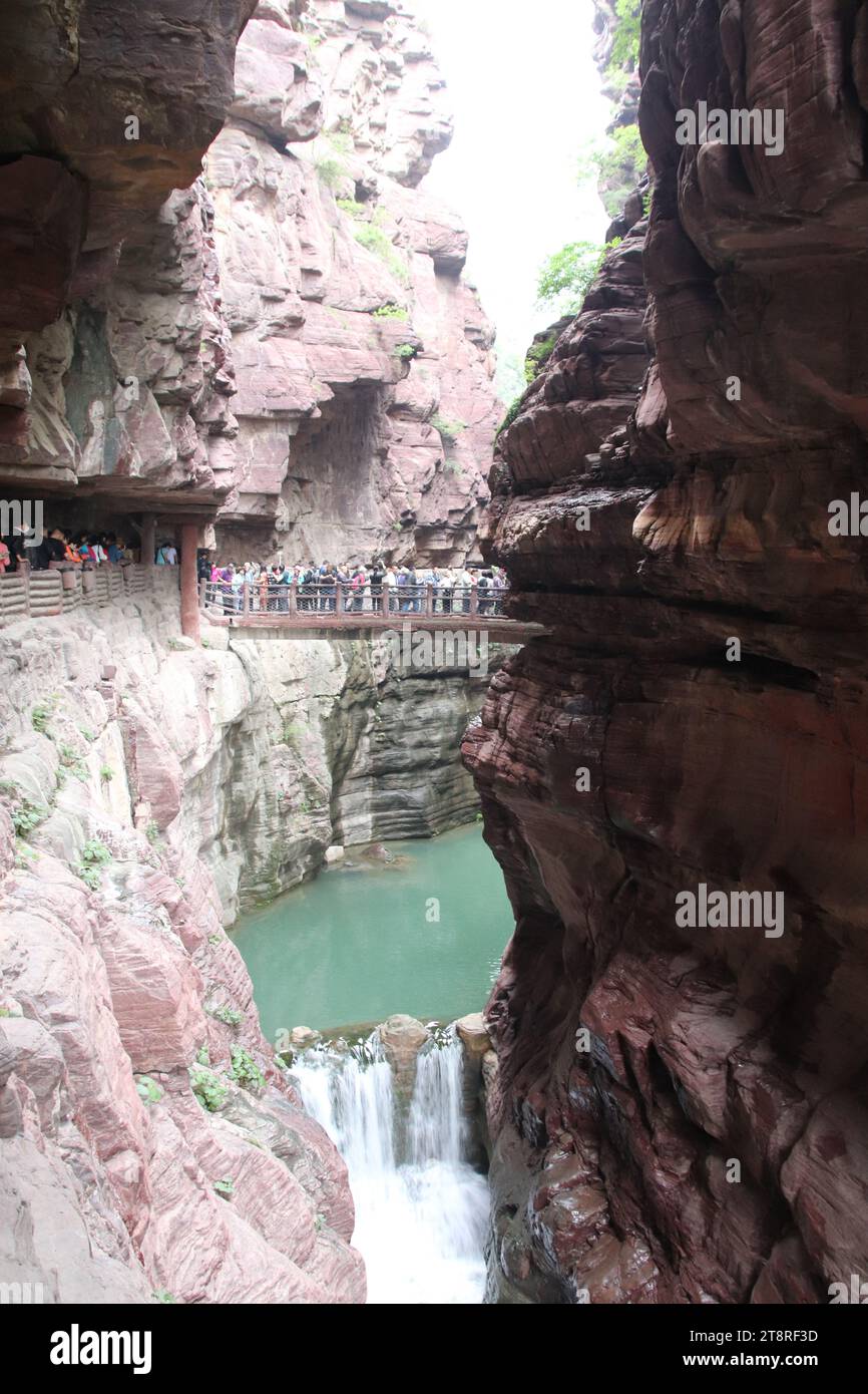 Yuntai shan national geopark hi-res stock photography and images - Alamy