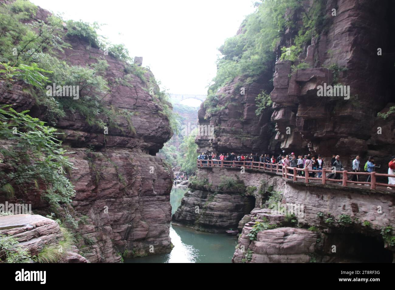 Yuntai Mountain Red-stone Gorge, Yuntai Shan National Geopark, Henan ...