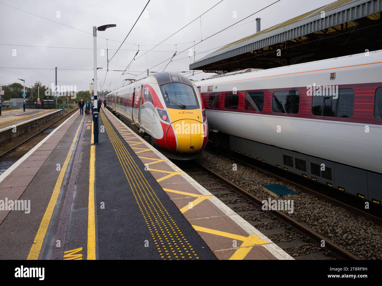 Two LNER Azuma trains stopped at Grantham station Stock Photo - Alamy