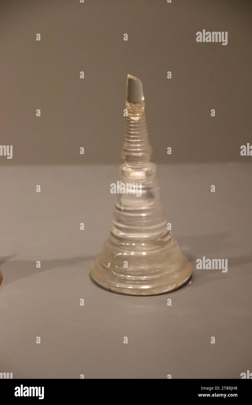 Ayutthaya Art: Crystal Miniature Stupa, Gallery of Thai History ...