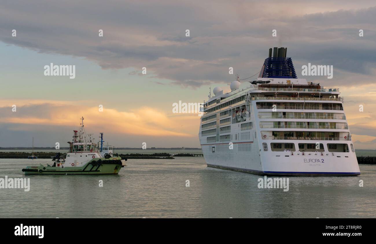 Docking the Europa 2. Port of Timaru. NZ, MS Europa 2 is a cruise ship ...