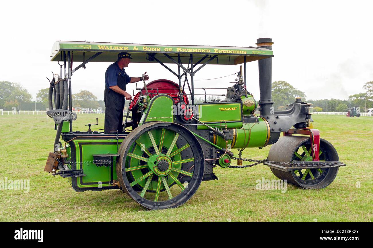 1922 steam roller hi-res stock photography and images - Alamy