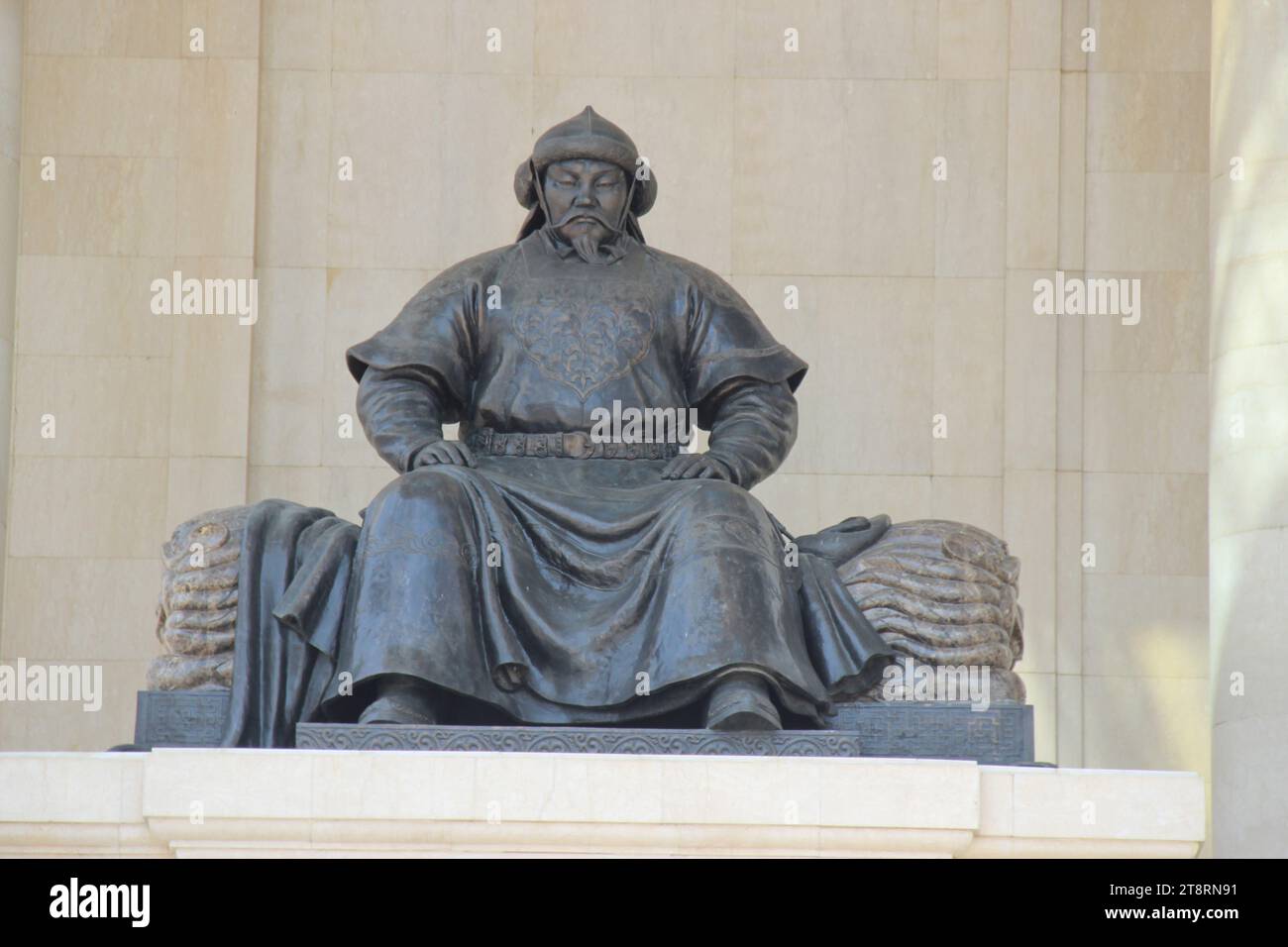 Mongolian Parliament House: Statue of Ogedei Khan, Ulaanbaatar ...