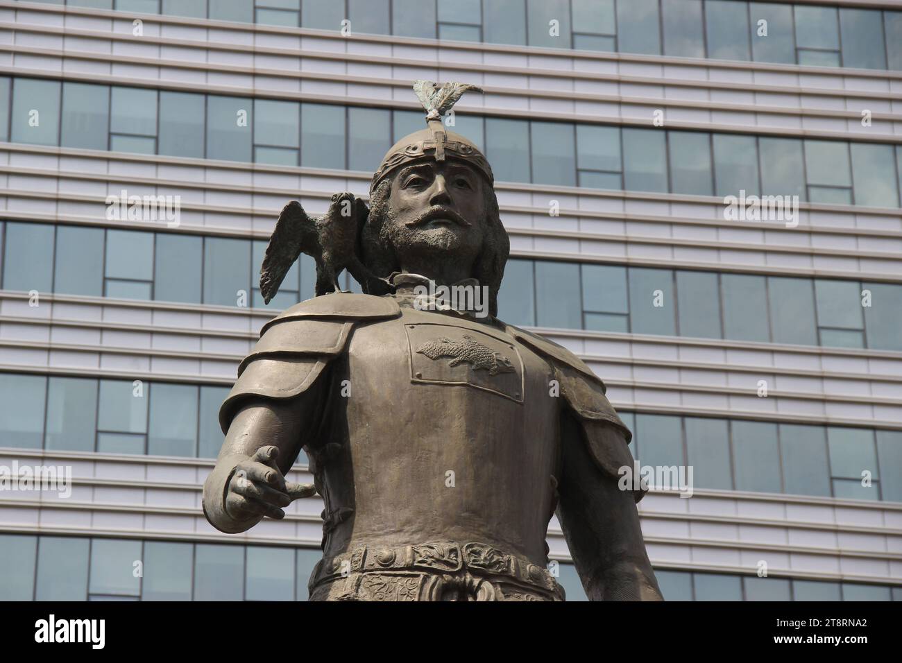 Statue of marco polo hi-res stock photography and images - Alamy