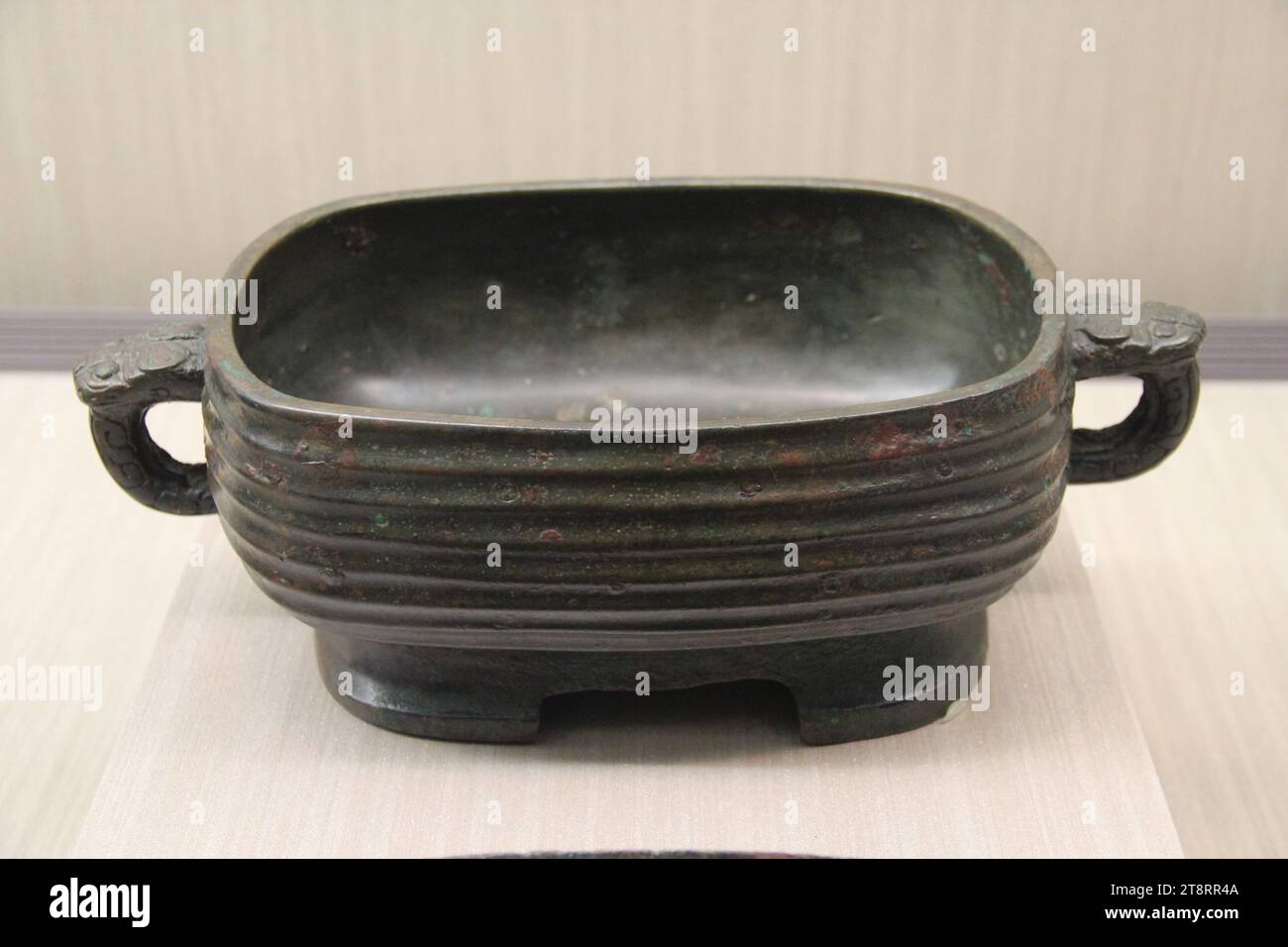 Bronze Xu, Late Western Zhou, Bronze gallery, Palace Museum, Taipei ...