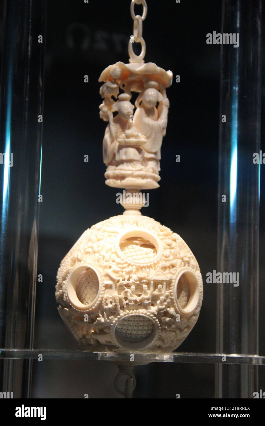 Nested concentric layers hi-res stock photography and images - Alamy