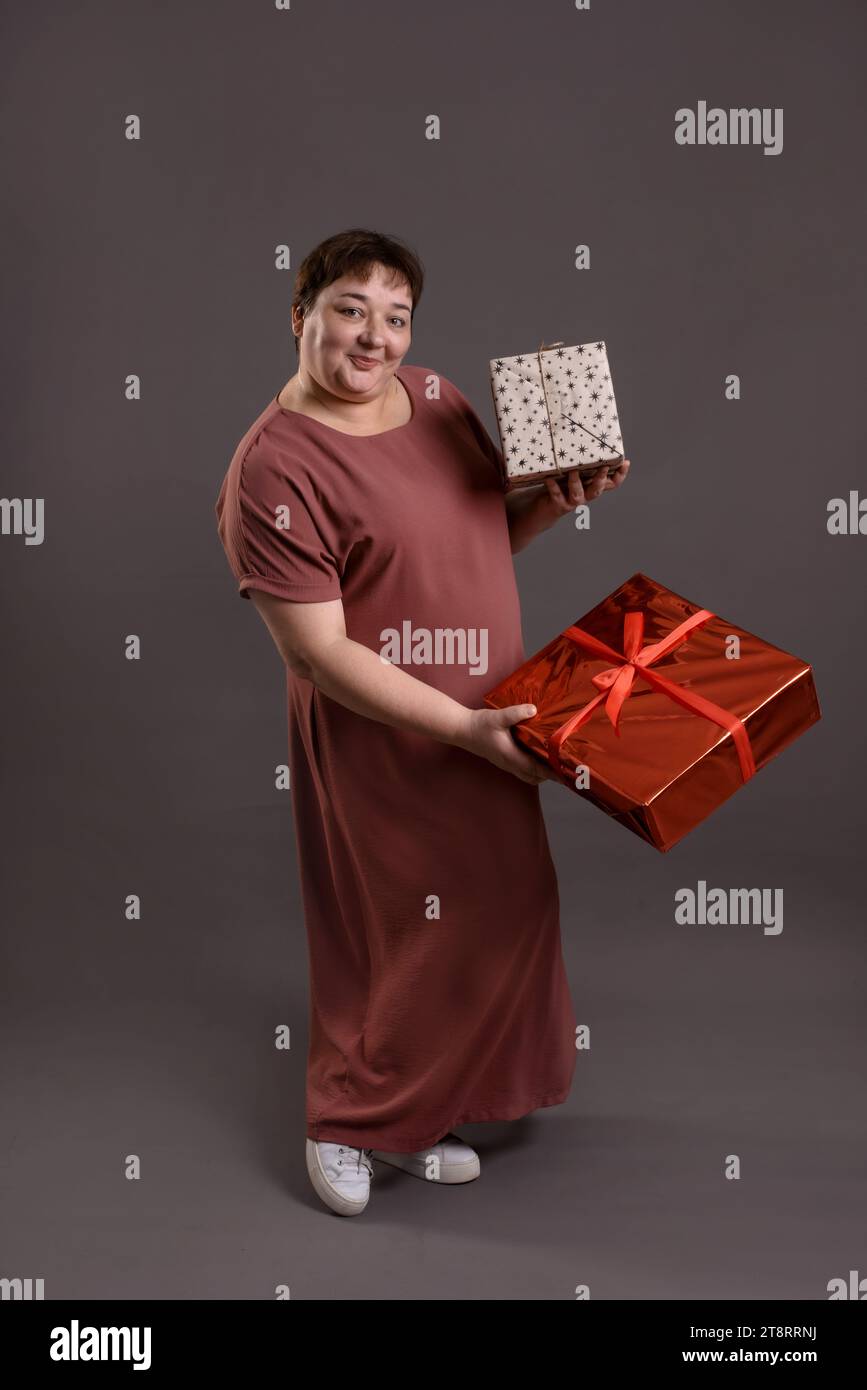Full figured hi-res stock photography and images - Alamy